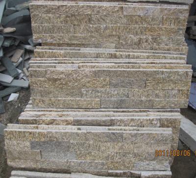 Chine Pierre jaune de culture de granit, placage en pierre mince de cheminée, pierre empilée par granit naturel pour le mur à vendre