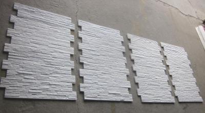 Chine Placage en pierre mince de quartzite de neige de forme blanche de cascade, quartzite blanche superbe Ledgestone, panneau en pierre à vendre