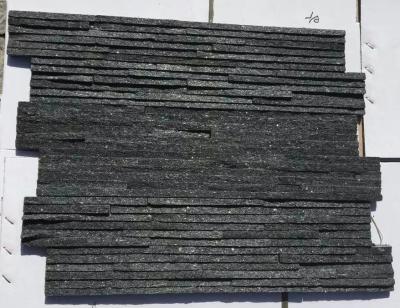 Chine Forme noire Ledgestone, panneau de mur de soutènement, pierre de cascade de quartzite de culture de quartzite à vendre