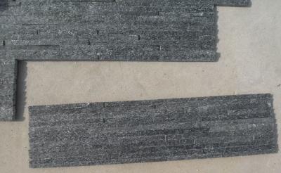 Chine Forme noire Ledgestone, panneau de mur de soutènement, pierre de cascade de quartzite de culture de quartzite à vendre