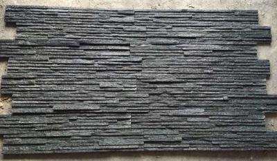 Chine Forme noire Ledgestone, panneau de mur de soutènement, pierre de cascade de quartzite de culture de quartzite à vendre