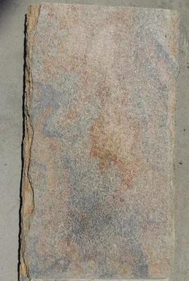 Chine Chapeaux rustiques de mur de quartzite, pierre naturelle de dessus de mur, chapeaux de colonne, chapeaux de pilier, pierre rustique supérieure de pilier à vendre