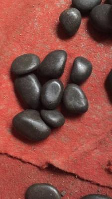 Chine Pierres noires polies de caillou, pierres noires de pavé, pierres noires de rivière, cailloux de rivière de pavé, aménageant des cailloux en parc à vendre