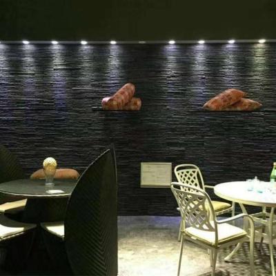 Chine Forme Ledgestone, panneau de mur de soutènement, pierre de culture de quartzite, mini pierre empilée de cascade de quartzite de diamant noir à vendre