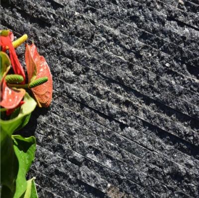 Chine Forme Ledgestone, panneau de mur de soutènement, pierre de culture de quartzite, mini pierre empilée de cascade de quartzite de diamant noir à vendre
