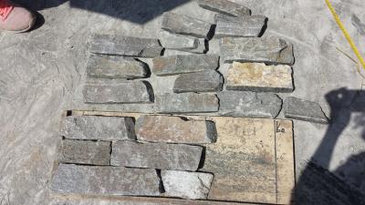 China Piedra de campo mezclada de la cuarcita de los colores, chapa de la piedra de campo de la cuarcita, Ledgestone flojo natural, revestimiento de piedra al azar en venta