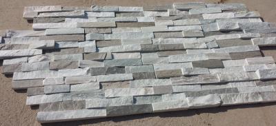 Chine Pierre empilée par quartzite bleue de montagne, sierra panneaux bleus de registre de quartzite, revêtement en pierre naturel, pierre de culture à vendre