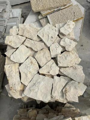 China Beige Limestone Random Flagstone for Wall, Loose Stone Wall Cladding, Limestone Split Wall Stone for sale