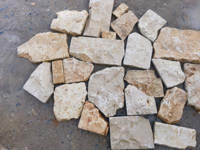 China Beige Limestone Random Flagstone for Wall, Loose Stone Wall Cladding, Limestone Split Wall Stone for sale