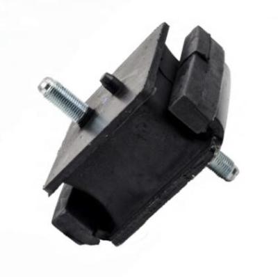 Cina 12361-17020 Front Right Engine Mount For TOYOTA LANDCRUISER 2005-2009 in vendita
