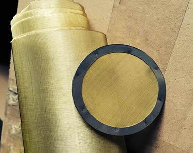 구리선 메쉬의 명부와 모서리를 감싸는 충돌과 라운드 놋쇠 필터 디스크는 함께 위치됩니다.