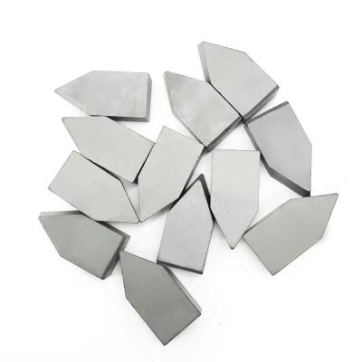 China Kundenspezifische, hochverschleißfeste, hartgelötete Wolframkarbid-Schneidplatten mit YG6 YG6X YG8 Legierung für die Werkzeugherstellung zu verkaufen