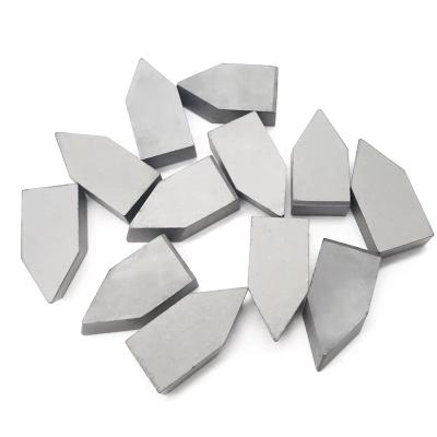 China Kundenspezifische, hochverschleißfeste, hartgelötete Wolframkarbid-Schneidplatten mit YG6 YG6X YG8 Legierung für die Werkzeugherstellung zu verkaufen