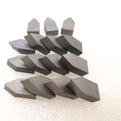 China Kundenspezifische, hochverschleißfeste, hartgelötete Wolframkarbid-Schneidplatten mit YG6 YG6X YG8 Legierung für die Werkzeugherstellung zu verkaufen