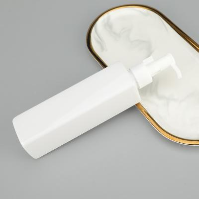 中国 日常使用のための様々な容量で透明なPETスプレーボトル 販売のため