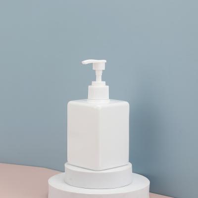 China Dauerhafte, transparente PET-Plastik-Sprühflasche für den täglichen Gebrauch in unterschiedlicher Kapazität zu verkaufen