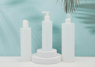 China Botellas recargables plásticas de los PP con blanco claro del casquillo del disco de la prensa en venta