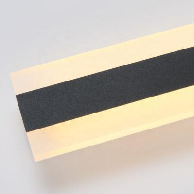 中国 Hot Sale Contemporary 24 Inch Long Outdoor Indoor Outdoor Strip Led Wall Lights Ip65 Garden Porch Led Wall Lamps 販売のため