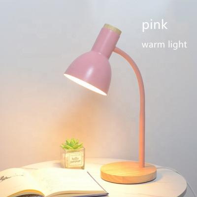Cina Home Decor Art Iron Led Folding Nordic Iron Desk Lamp Reading Eye Protection Lamp Table Wooden Creative Living Room Bedroom in vendita
