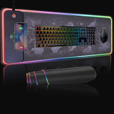 Cina LED Light Desk Mat XXL Computer Mousepad RAZER 90x40cm Backlight Keyboard Cover Table Mousepad RGB Gaming Mouse Pad Non-Slip Keyboard in vendita