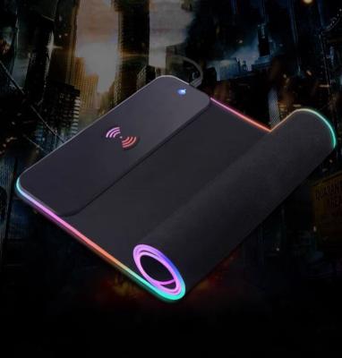 Cina 15W RGB Anti-Slip Wireless Charging Luminous Mouse Pad Charger For QI Phone XXL Gaming Mousepad Desktop PC Laptop Flat Mat Desks in vendita