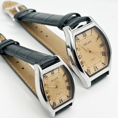 중국 우아한 아날로그 스타일리시 짝수 시계 40mm 다이얼 빛과 가죽 밴드 판매용