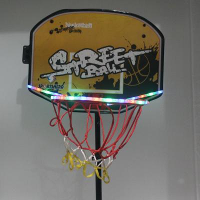Cina Outdoor Solar 45leds Color 1.5m Decorative Outdoor Game Basketball Hoop Night Light 1.5m Waterproof Led Lights in vendita