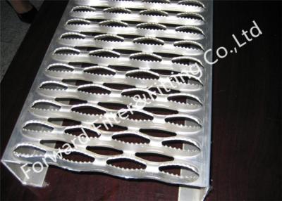 Cina Lamina di metallo perforata antislittamento della bocca del coccodrillo 2440*1220 per la decorazione interna in vendita