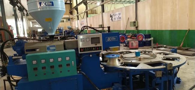 Maschine 6 Stations-einzelne Farbe-PVCs Airblowing