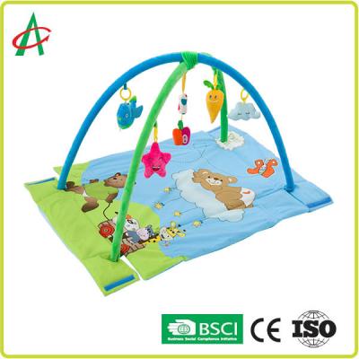 Китай Складной Washable цвет циновки 76cm игры младенца Multi с милой заполненной игрушкой продается