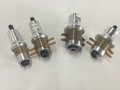 Китай Датчик 40 КГц пьезоэлектрический керамический преобразовывая электрические заряды в энергию с отверстием для охлаждать продается