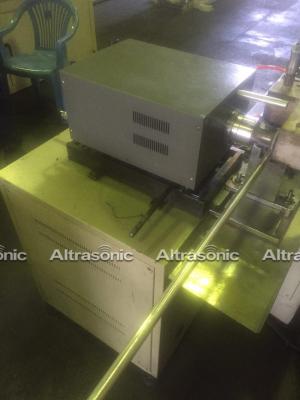 Chine Soudeur ultrasonique léger et de petite taille pour la chaleur solaire rassemblant le plat à vendre