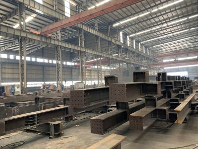 中国 Q355ライト鉄骨構造のビーム製作18mの溶接の精密機械化 販売のため