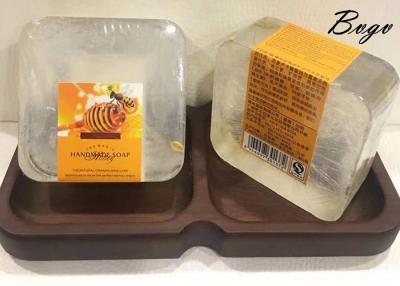 Chine Savon de barre nourrissant d'or de lumière de Honey Extract Whitening Face Soap de lait à vendre