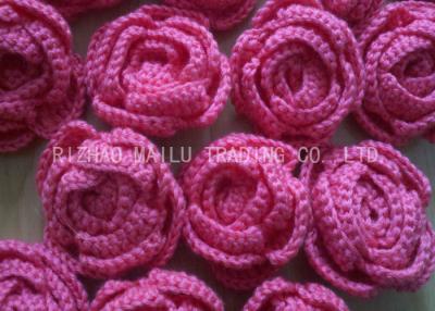 China Personalizado fazer crochê os acessórios vermelhos e azul fazer crochê a flor de Rosa para decorativo à venda