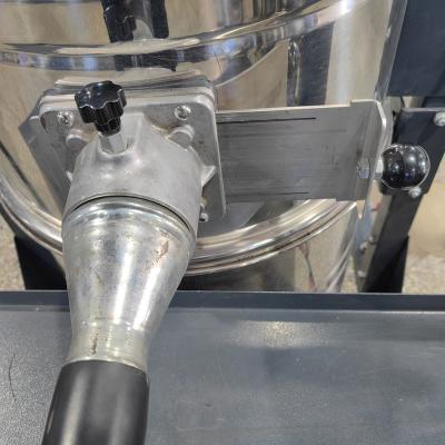 Chine Aspirateur à aspiration à haute puissance pour les éclats de fer et de bois dans les ateliers de réparation de machines à vendre