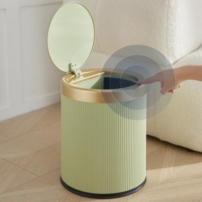 China Household Intelligent Induction Kitchen Bathroom Bedroom Large Capacity Induction Automatic Striped Trash Can with Cover for sale