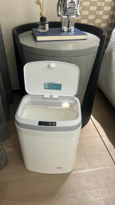 中国 High Quality Intelligent Automatic Touch Free Rectangular Rechargeable Dustbin Smart Waste Bins Trash Can 販売のため