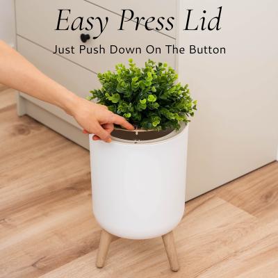 中国 Trash Can Household Push-type Multi-functional Wood Grain Bucket Bathroom Office Paper Basket Garbage Can with Plant Style Lid 販売のため
