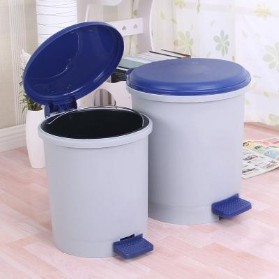 中国 Round Sanitary Bucket 18L Plastic Trash Can Office Paper Trichothis with Lid Foot Paper Bucket with Inner Bucket 販売のため