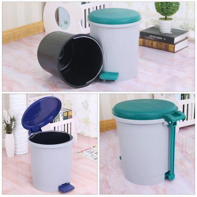 中国 Round Sanitary Bucket 18L Plastic Trash Can Office Paper Trichothis with Lid Foot Paper Bucket with Inner Bucket 販売のため