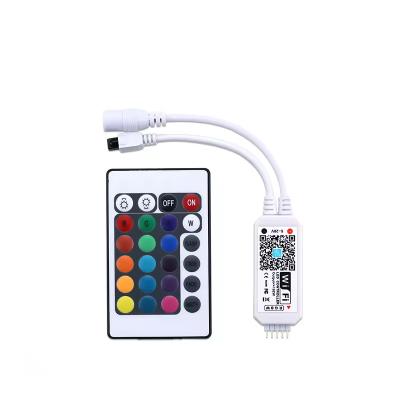 China Compatibilidad IOS Android Cambiador de color Magic LED Controlador LED con función de temporizador en venta
