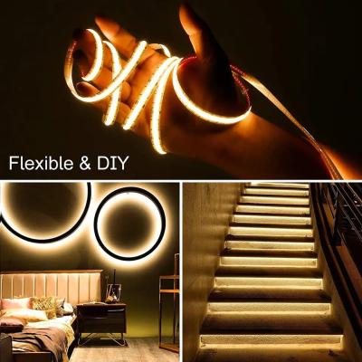 중국 300LEDs Dampproof 커스터마이징 가능한 90Ra 비전압 COB LED 스트립 4cm 절단 길이 가정 조명 판매용