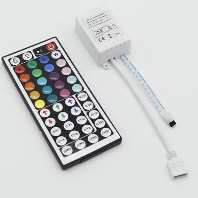 中国 オリジナル 工場 44キー 5V 12V 24V RGB LED コントローラー RF 無線 LED ライト モノクロム ディマー リモコン コントローラー 販売のため