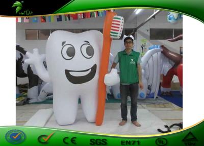 Cina Palloni gonfiabili enormi di pubblicità, modello gonfiabile del dente con lo spazzolino da denti in vendita