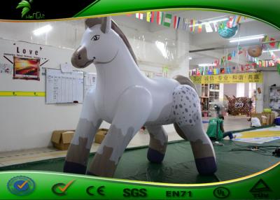 China Rood/Blauw/Wit Opblaasbaar Beeldverhaal het Rennen Paard voor Reclame Digitale Druk Te koop