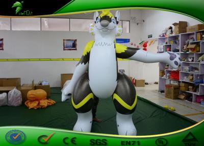 Cina Personaggi dei cartoni animati gonfiabili UV di stampa 2.5M che stanno l'animale del lupo per la promozione in vendita
