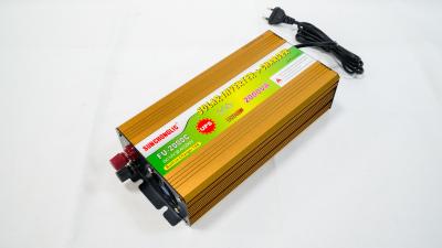 中国 2000W過負荷防御12Vから220Vのパワー変換UPS充電器を備えたスマートインバーター充電器システム 販売のため
