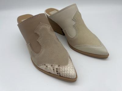 Cina Toe Shoes Tan aguzzo delle donne dell'OEM/scarpe casuali del bianco sporco con TPR Outsole in vendita