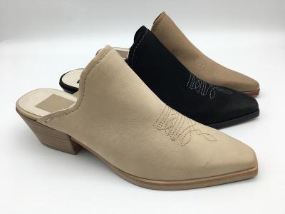 Cina Delicatamente due Tone Leather Shoes Low Heel hanno chiuso Toe Dress Shoes Pointed Toe in vendita
